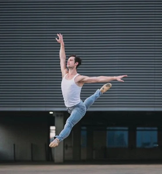 Leap In Second Dance