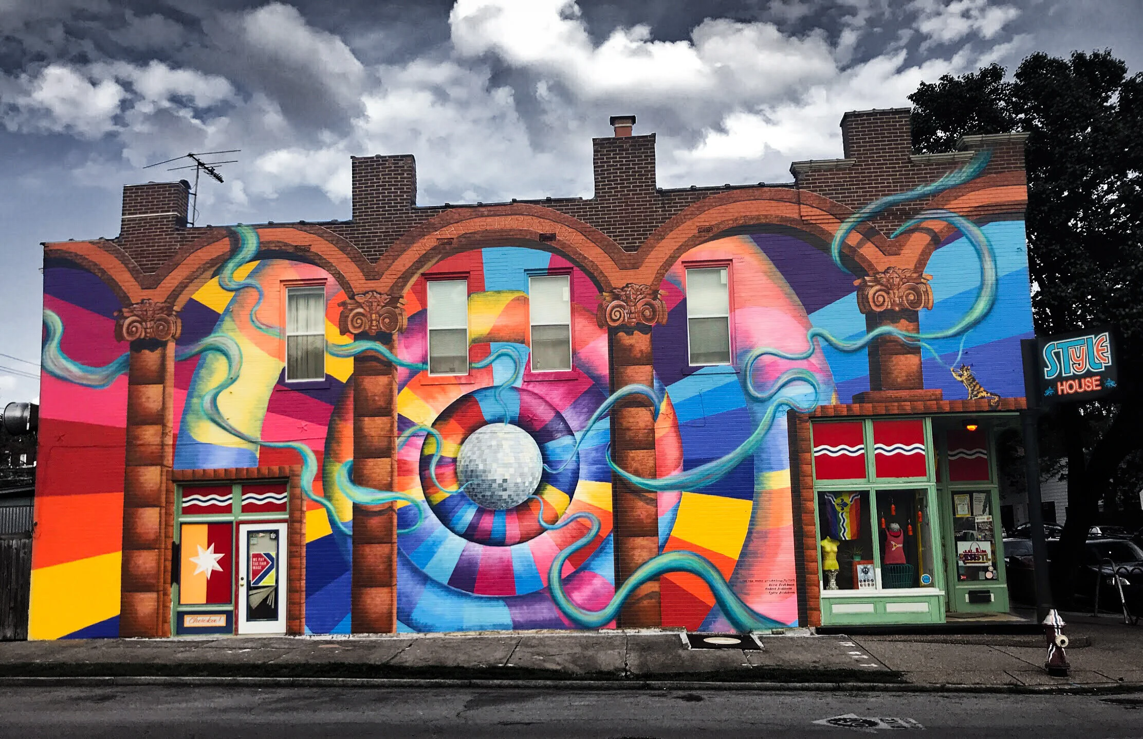 HAND PAINTED MURALS — LIZA FISHBONE