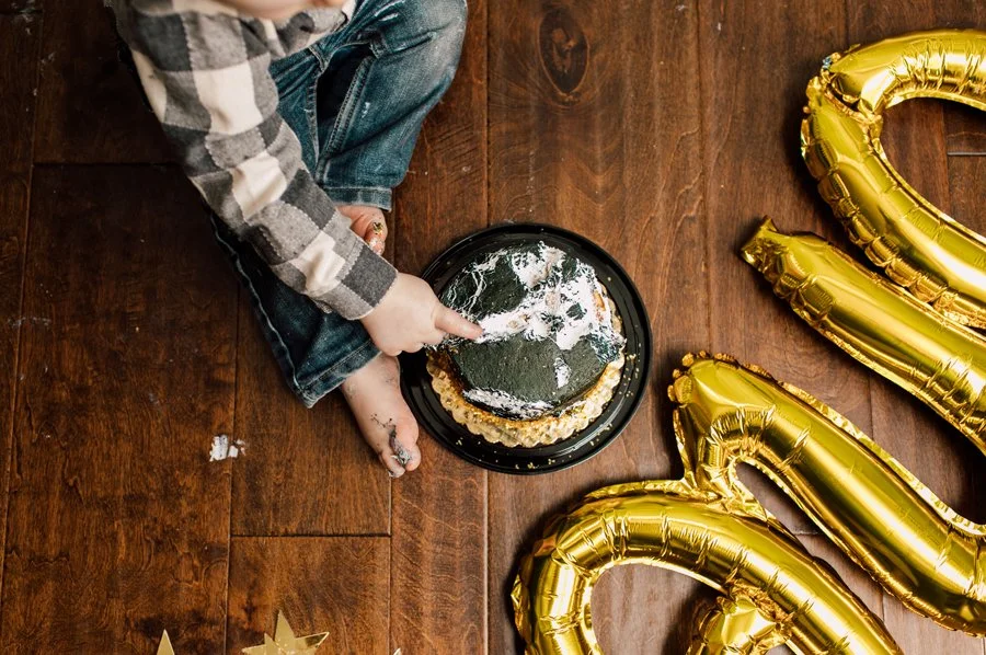 Bellingham Baby One Year Cake Smash Photographer Huck