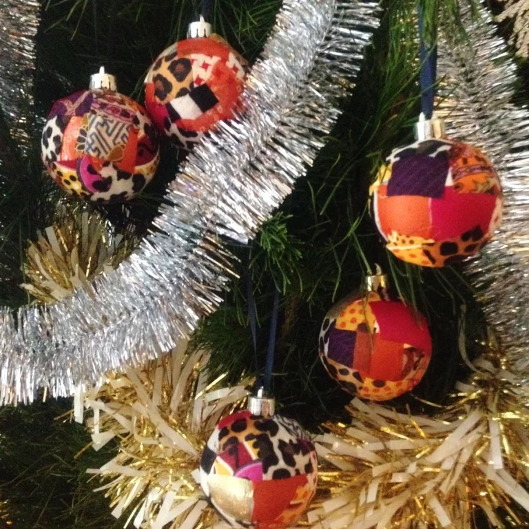 DIY patchwork tree baubles — artworkerprojects