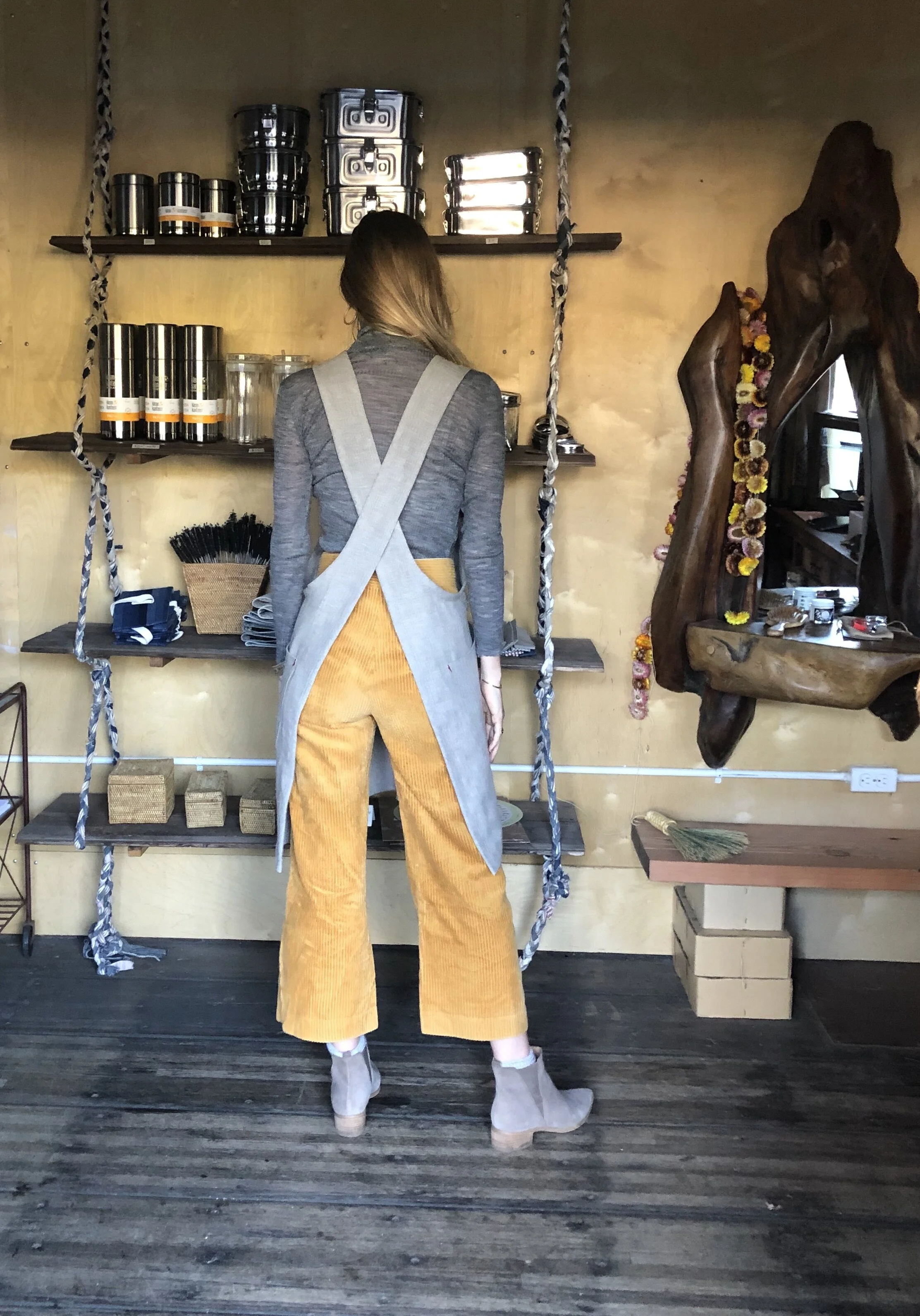 Modern apron — Non-Disposable Life