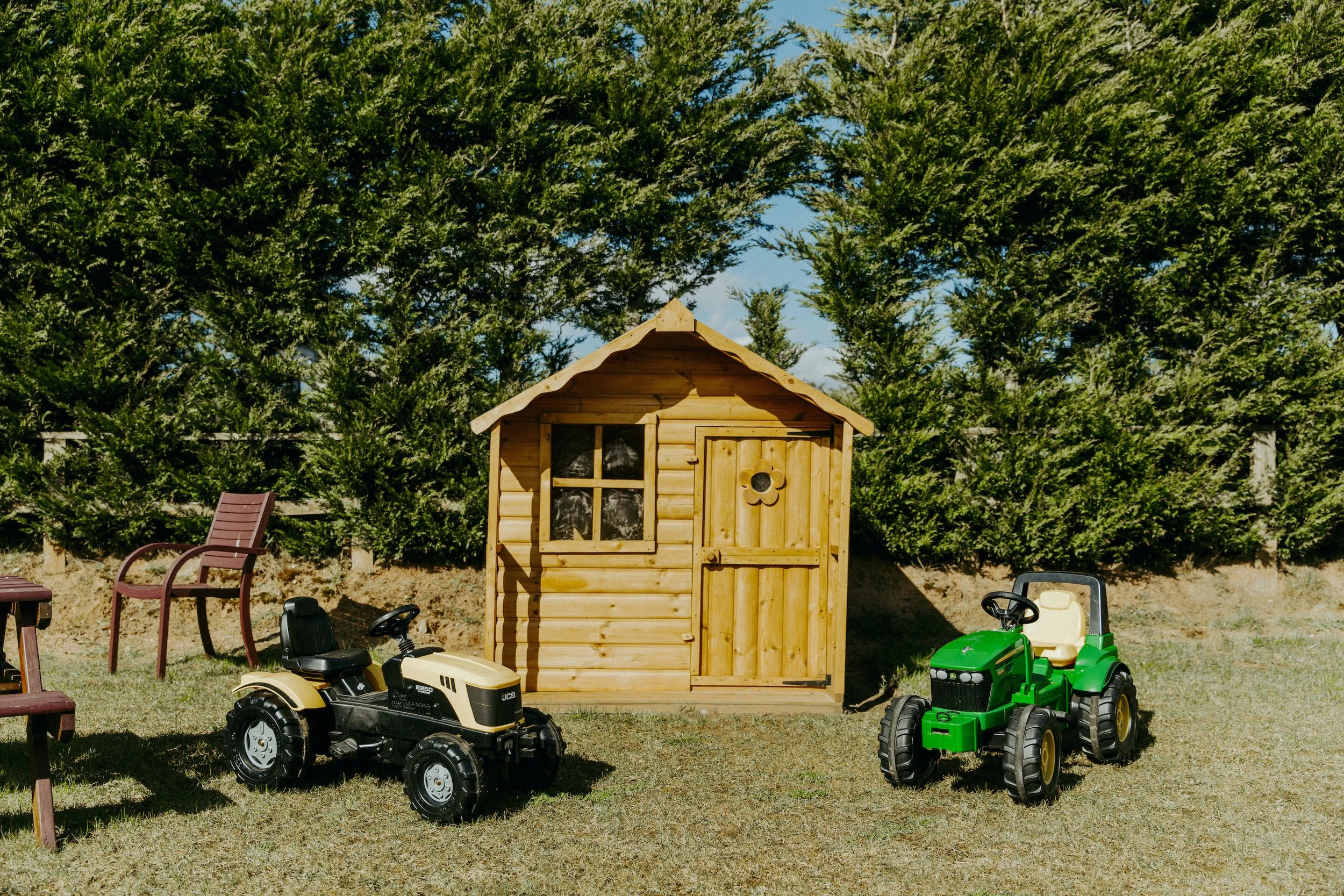 Robin's Den Log Cabin — WELCOME TO FAIRVIEW FARM LOG CABIN HOLIDAY ...