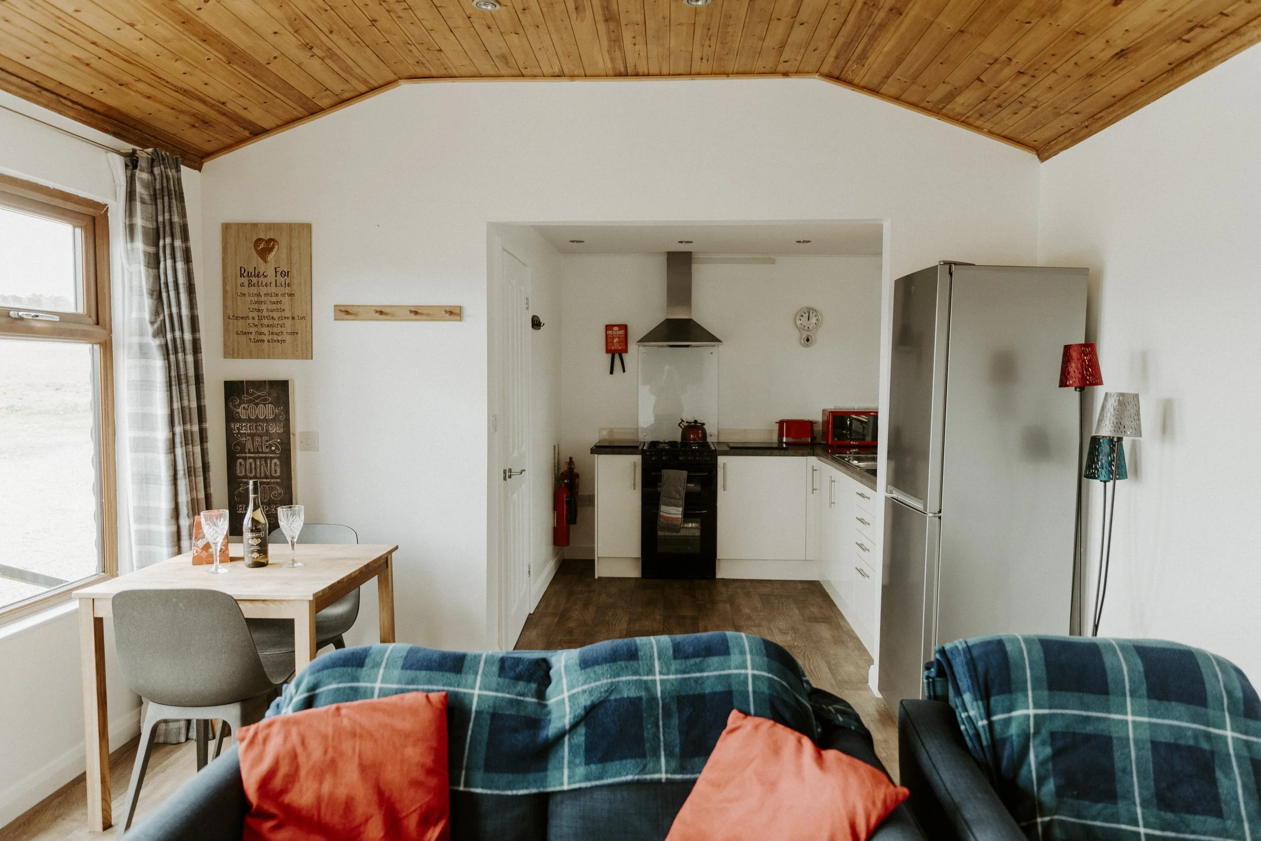WELCOME TO FAIRVIEW FARM LOG CABIN HOLIDAY ACCOMMODATION & FAIRVIEW ...