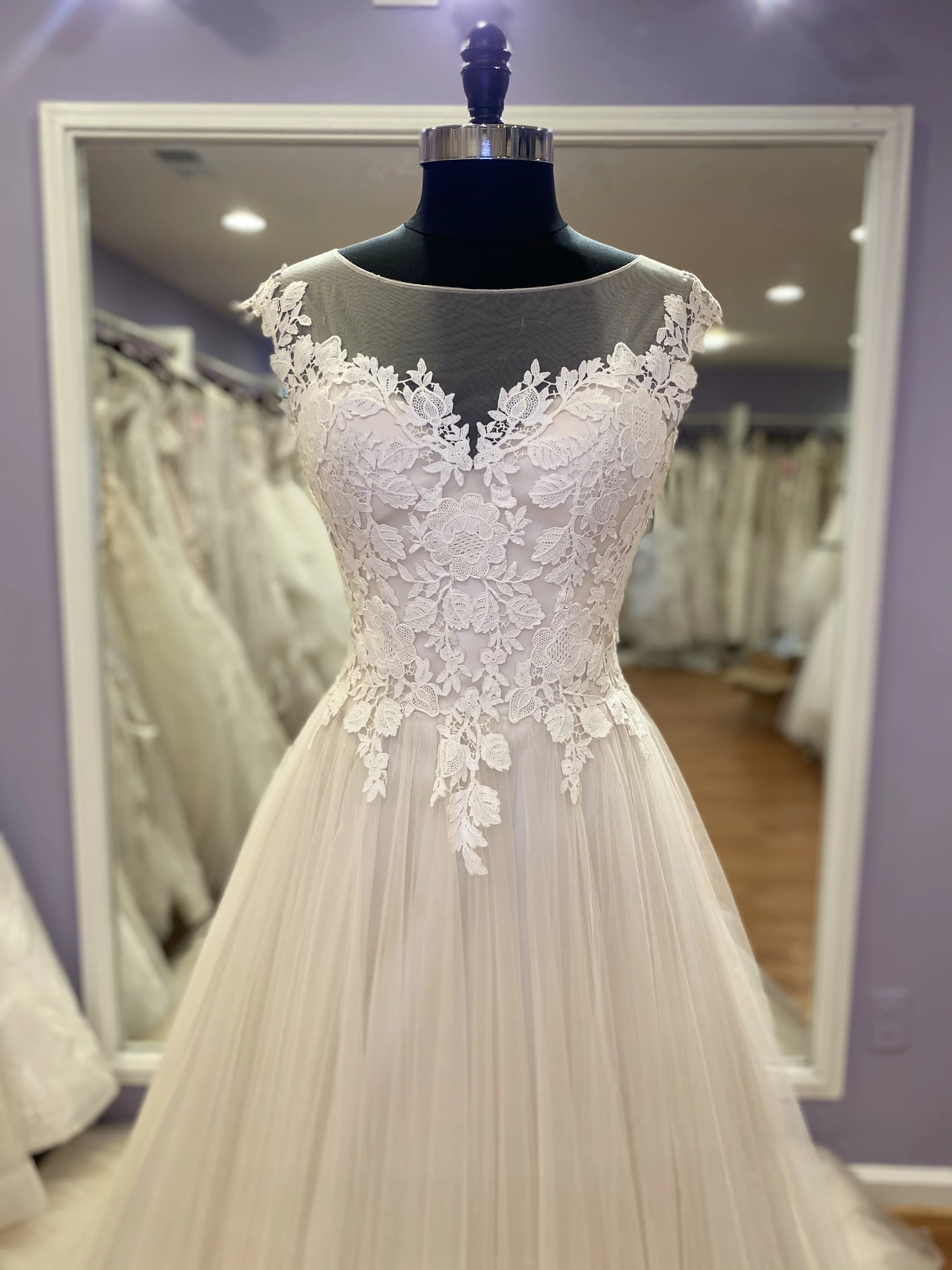 Justin Alexander | 8852 | SIZE 10 — Ellie's Bridal Boutique – The Best ...
