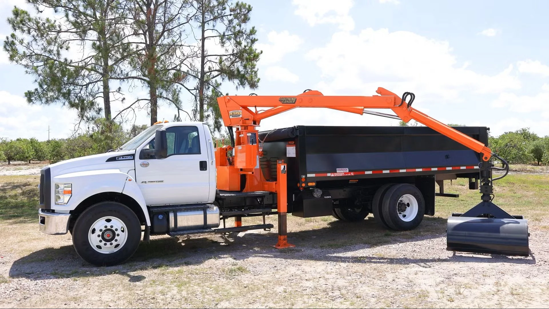 Petersen Grapple Loaders | TL3, TL2 Non-CDL & Container Transport ...