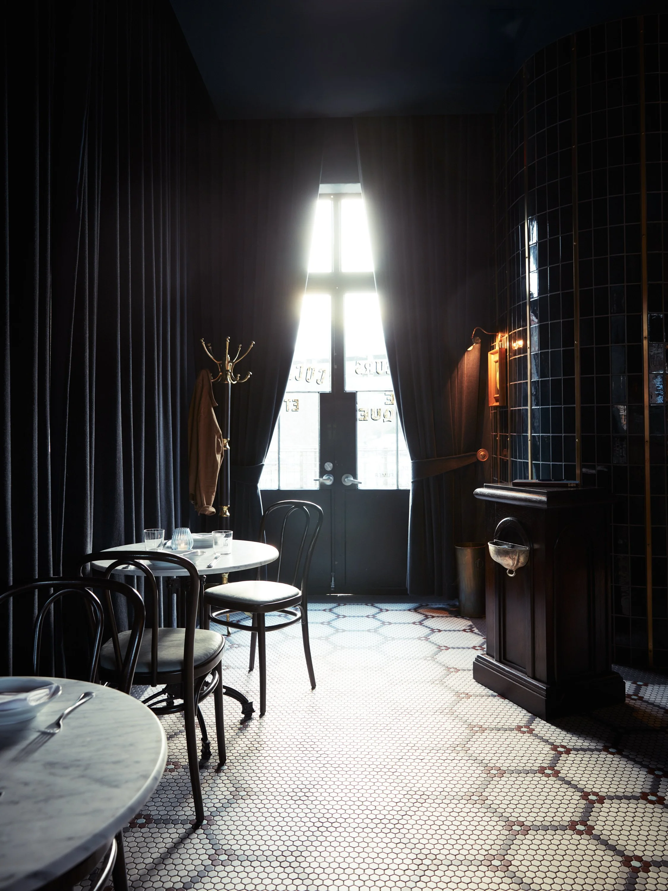 Bar Blanc — Smith Hanes