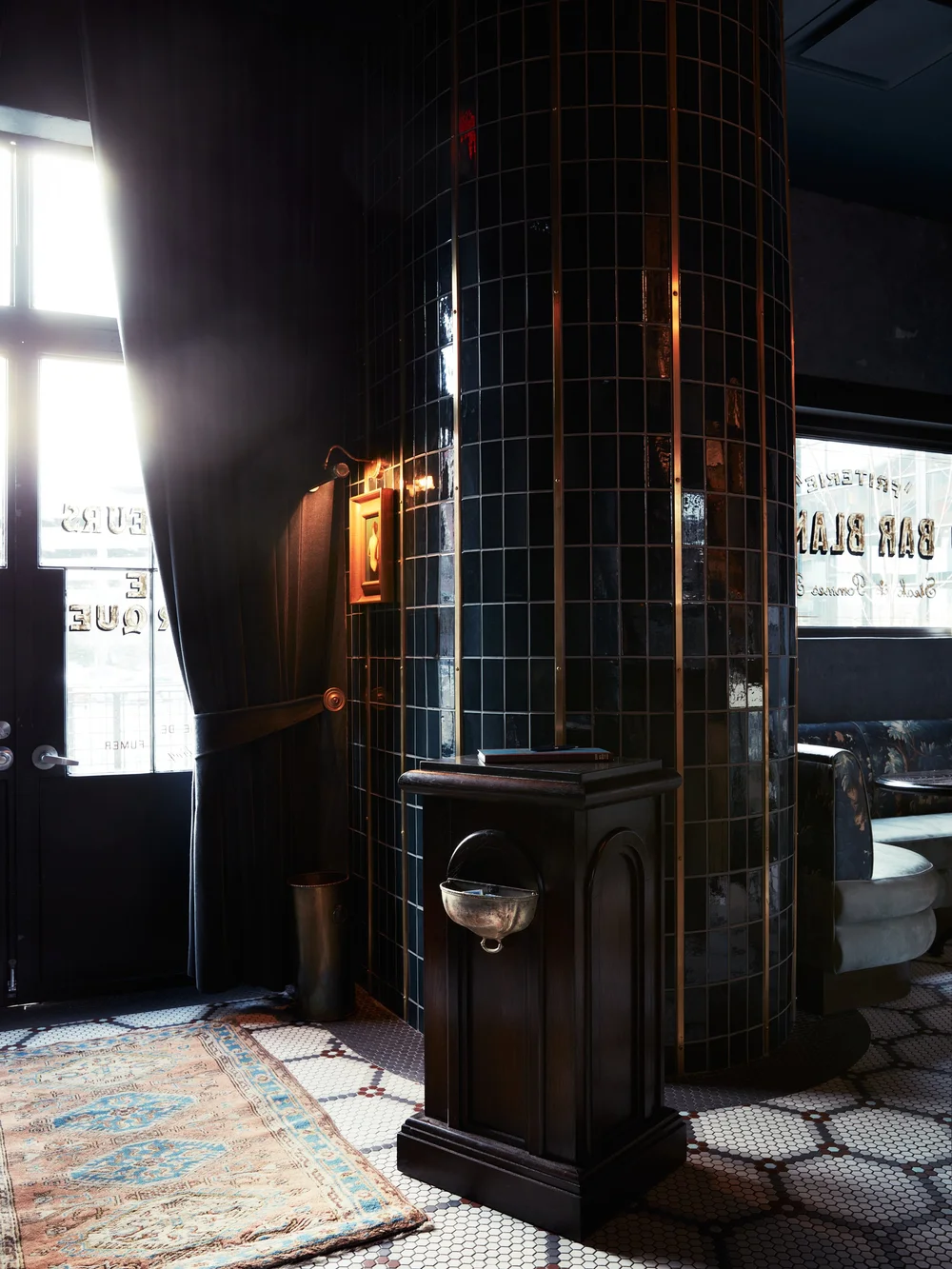 Bar Blanc — Smith Hanes