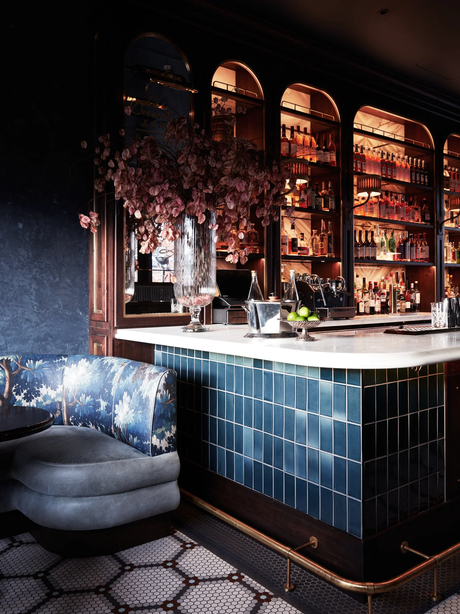 Bar Blanc — Smith Hanes