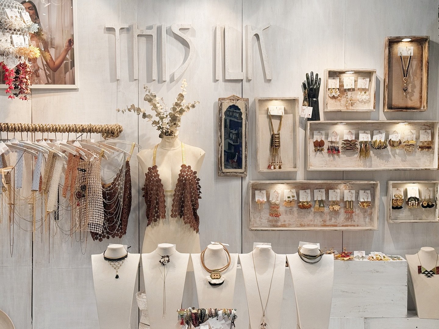 This Ilk Vintage lace statement jewelry