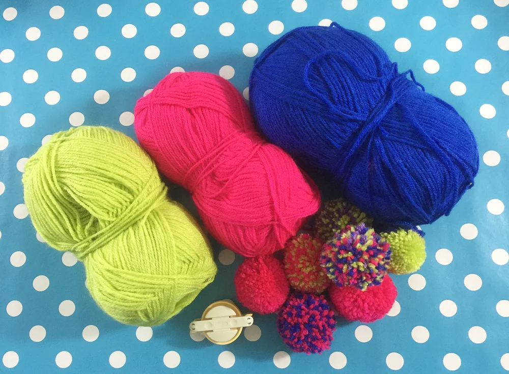 How to make a pom pom in under 5 minutes — Our Family Life with Tech ...