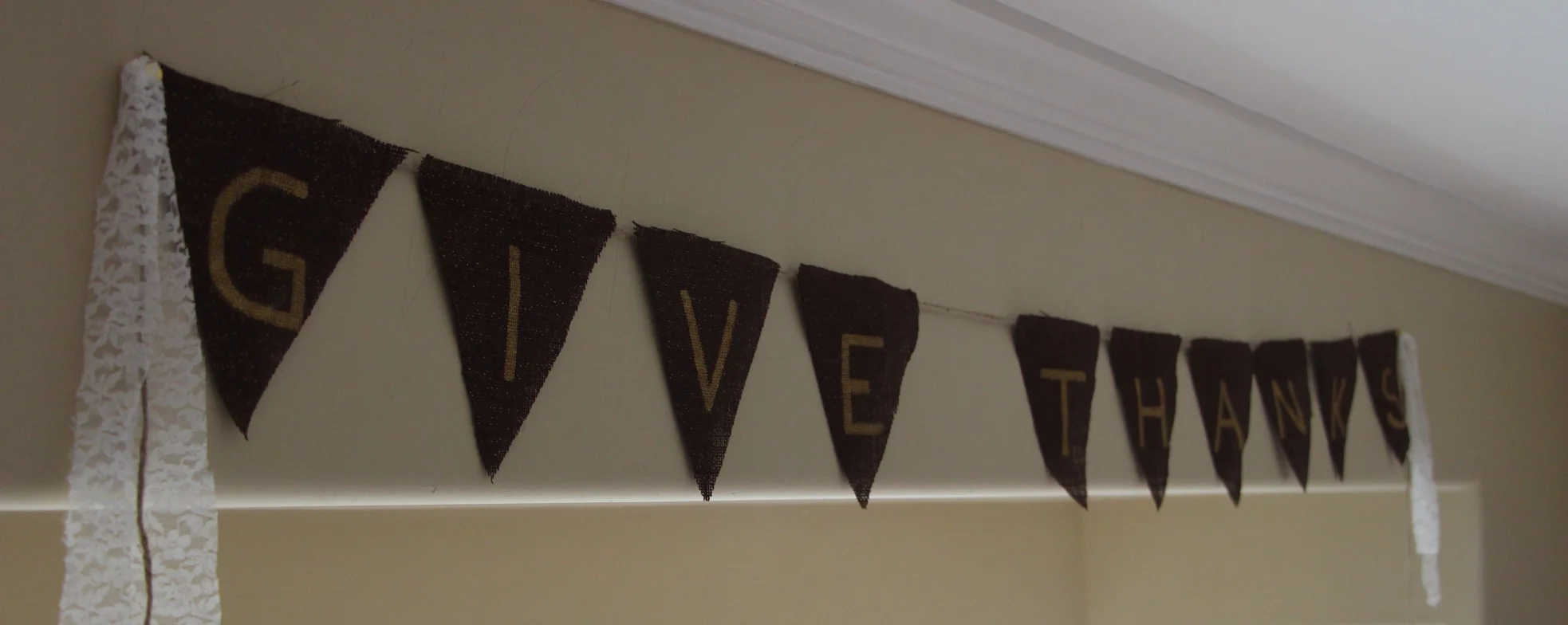 DIY Burlap Bunting — Needles + Leaves