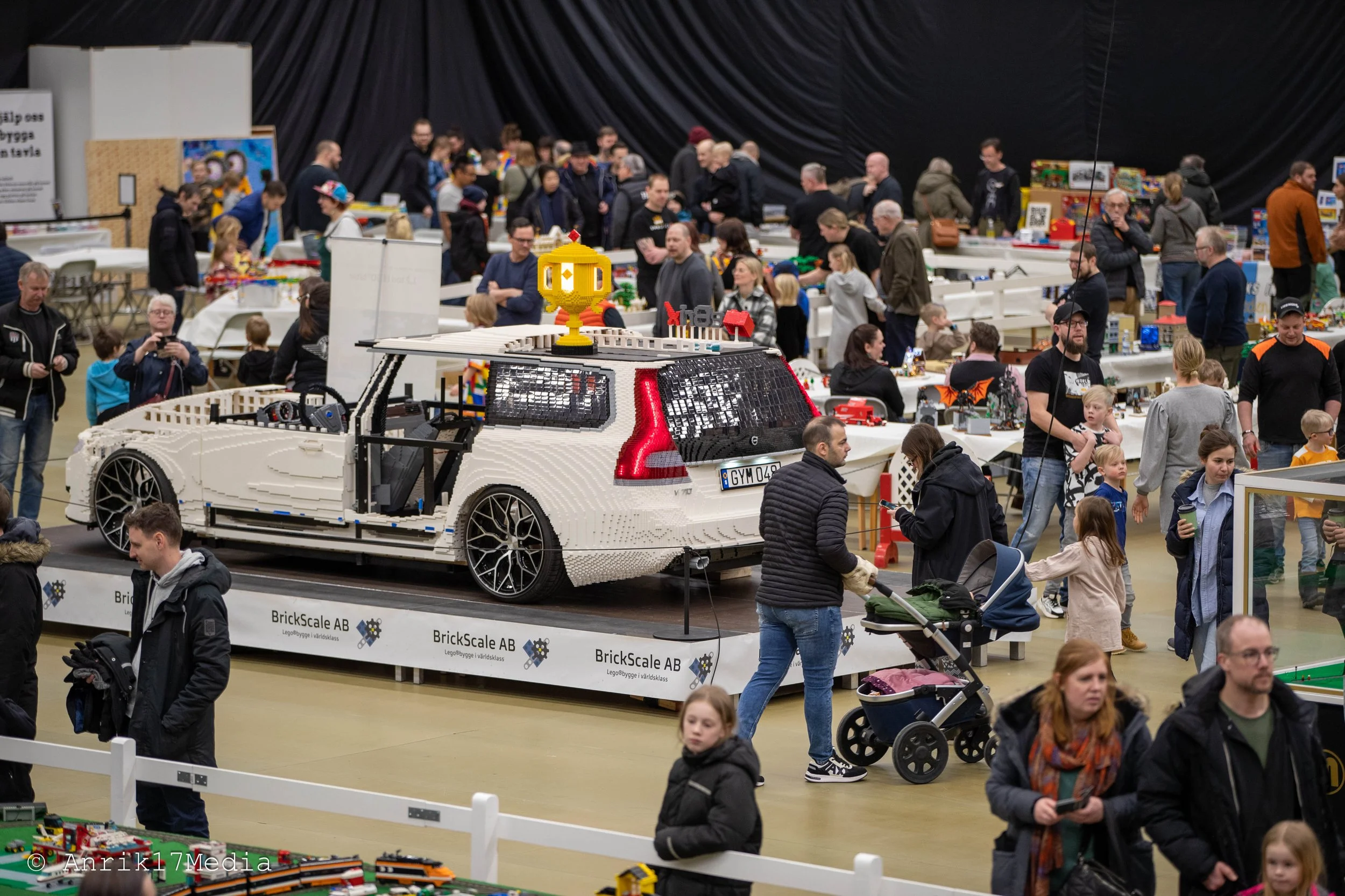 Bricks and Wheels: Building A Life-Sized LEGO Volvo - BrickNerd - All ...