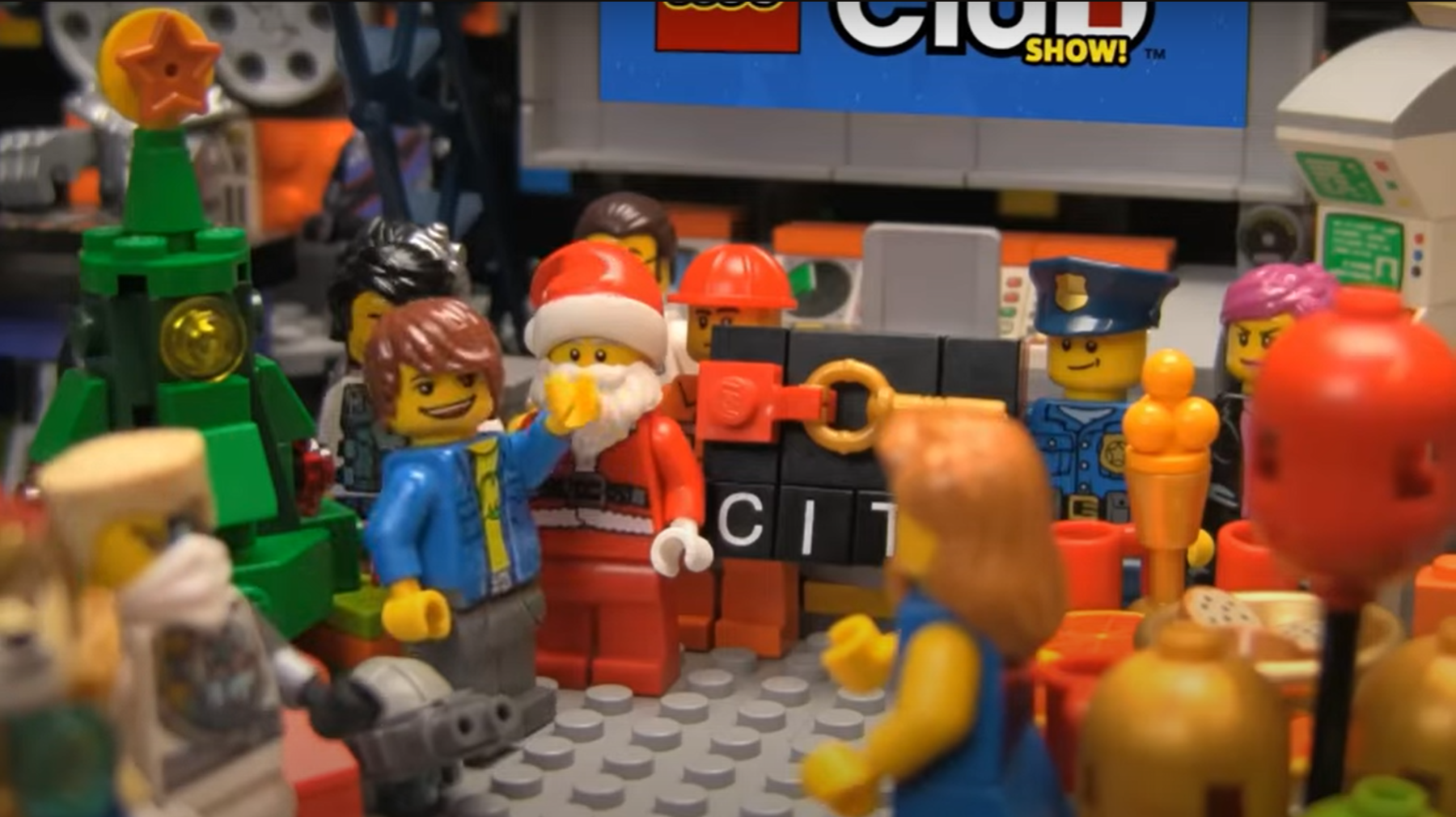 The Story of Max: The Coolest Kid in The LEGO Club - BrickNerd - All ...