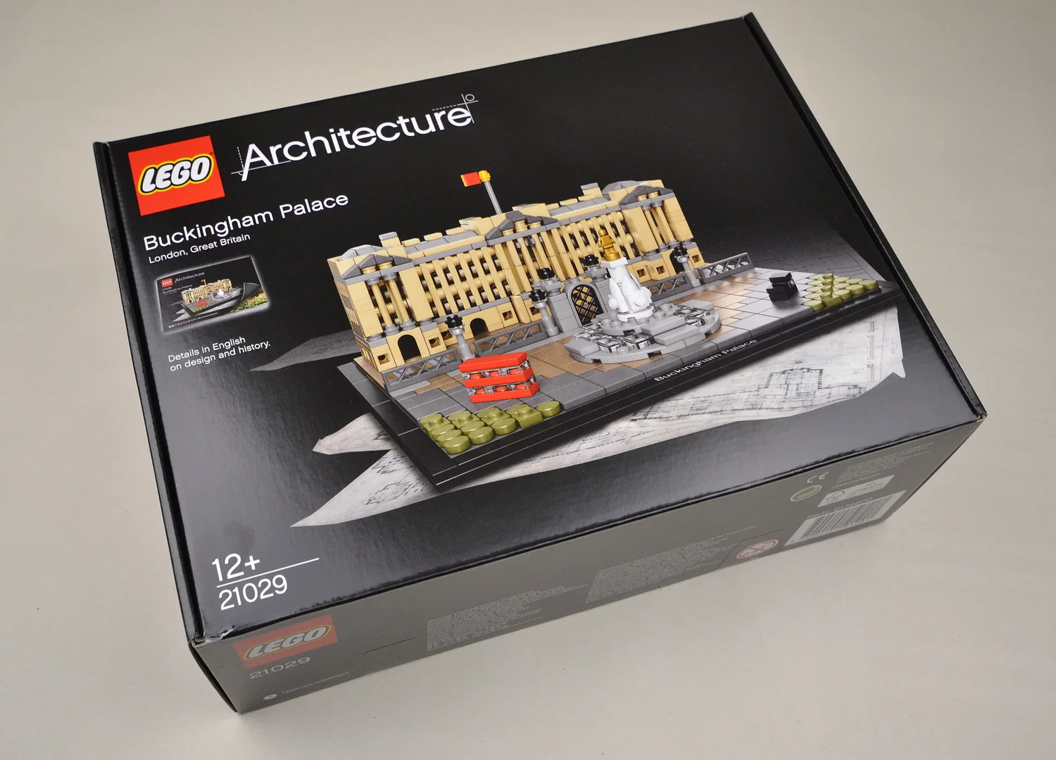 Review: LEGO Architecture Buckingham Palace 21029 - BrickNerd - All ...