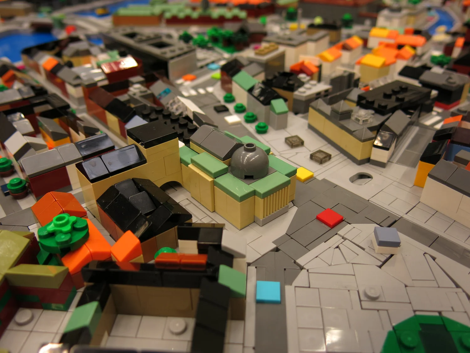 Epic Build In A Micro Scale - BrickNerd - All things LEGO and the LEGO ...