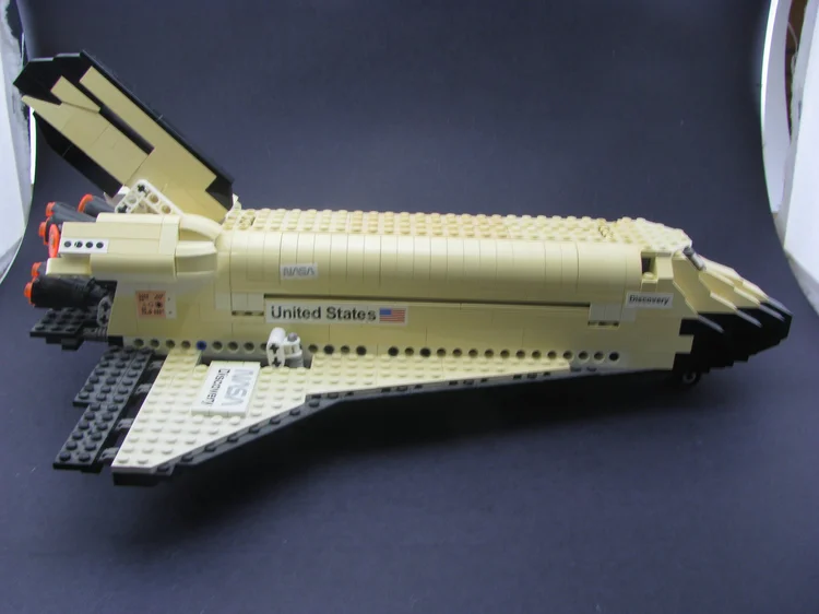 Sacrificing LEGO for Science: A Look at Yellowing - BrickNerd - All ...