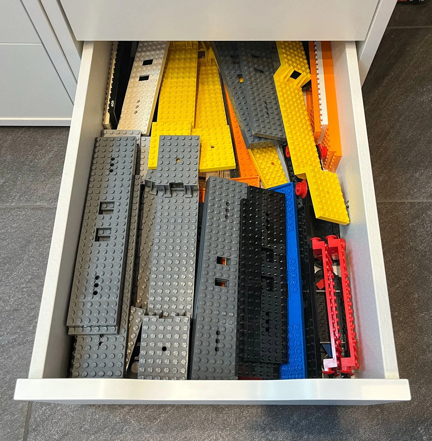 Building Style: With Trains, Sometimes Less is More - BrickNerd - All ...