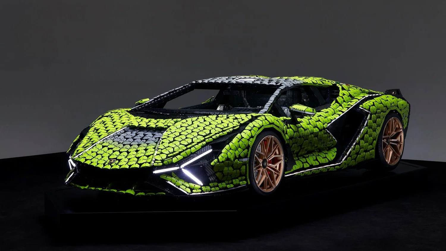 Life-Sized LEGO Cars: Brick-Built Autos From Simple to Stunning ...