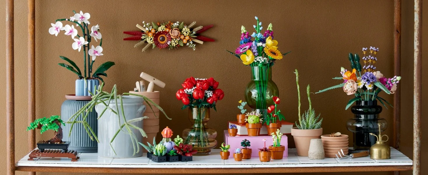 Poinsettia Memories: Building Holiday Joy with LEGO Botanicals ...