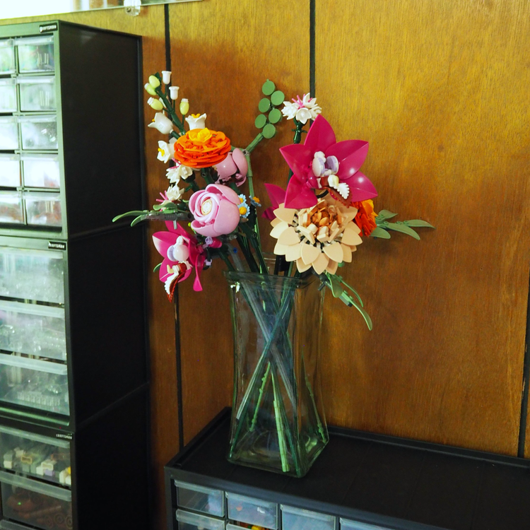 Not Your Average Wallflowers: Turning LEGO Botanical Sets into Wall ...