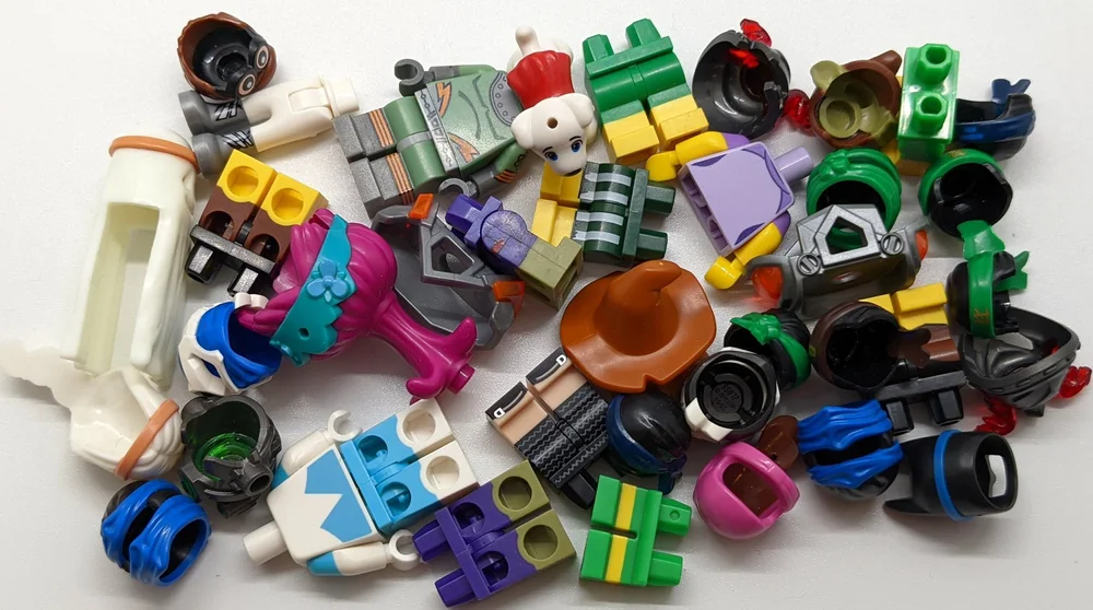 Overmolding & Dual Molding: What’s the Difference? - BrickNerd - All ...