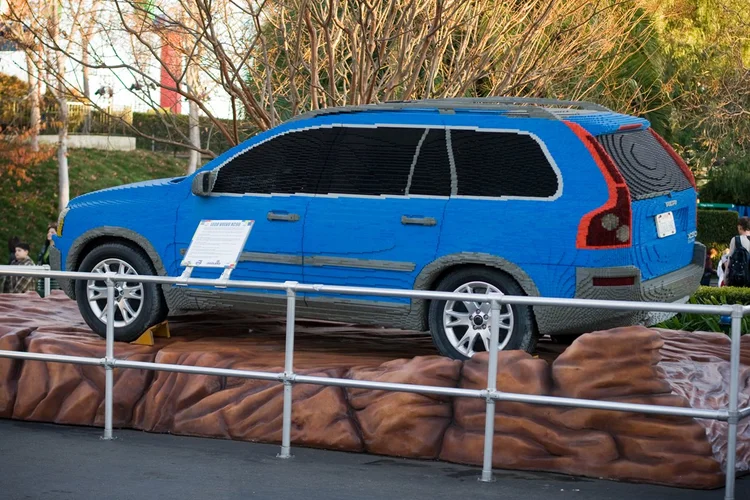 Life-Sized LEGO Cars: Brick-Built Autos From Simple to Stunning ...