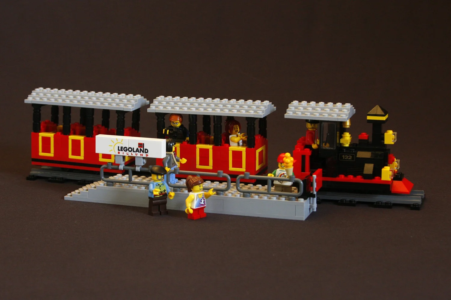 LEGO Inside Tour Exclusive Sets, Part 2: A New Age - BrickNerd - All ...