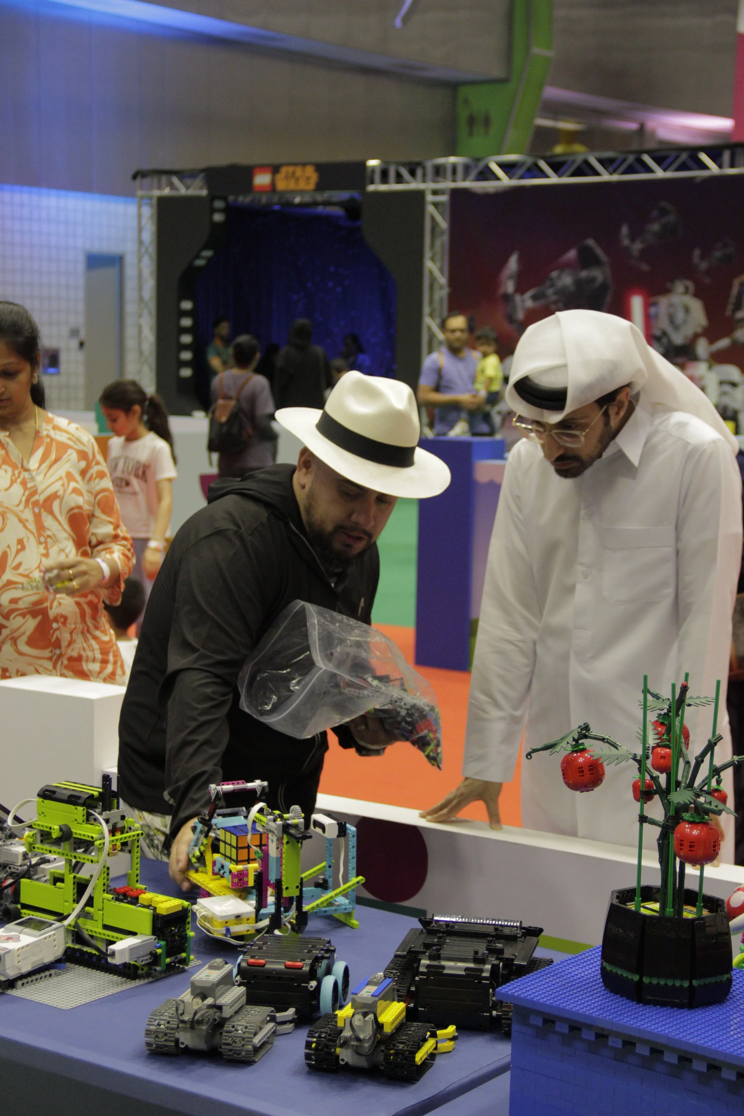 LEGO Shows Qatar 2024: How To Survive a 16-Day Event - BrickNerd - All ...