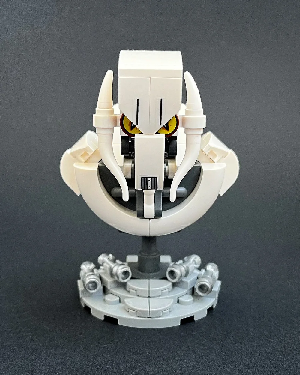 Quick Build #3: General Grievous LEGO Instructions - BrickNerd - All ...