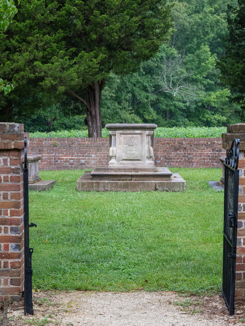 The Burial Ground at George Washington Birthplace National Monument ...