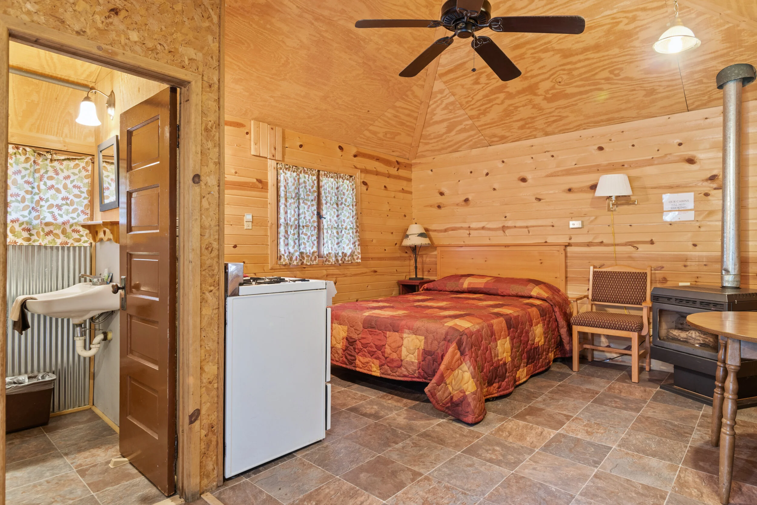 2 Person Cabins — WICKIUP CABINS