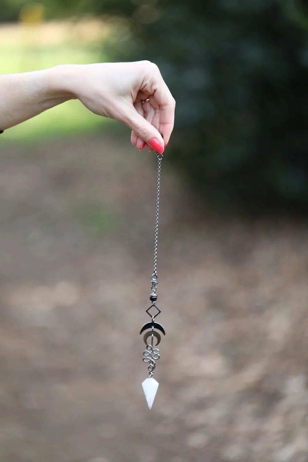 10 Powerful, High Vibration & Easy To Use Pendulums — Amanda Linette Meder
