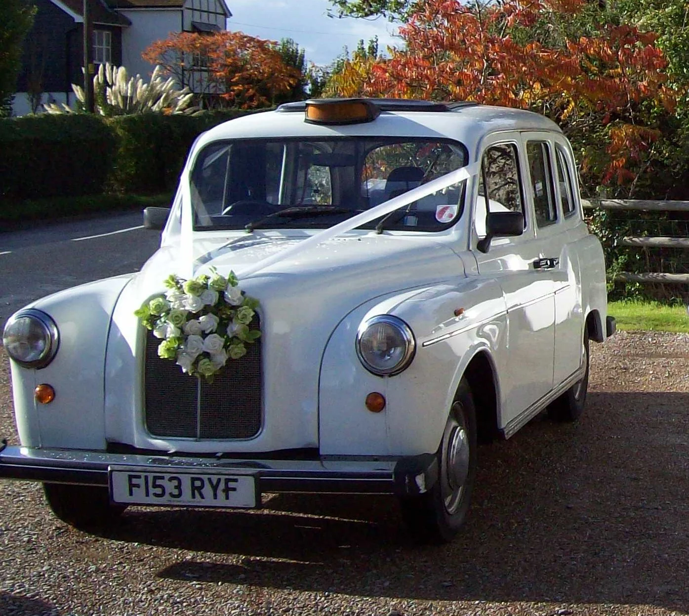 White wedding Taxi - White London Fairway Taxi — Kent & Medway Wedding Cars