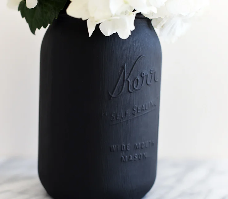 DIY: Matte Black Mason Jar Vase — MEL | Dallas Lifestyle + Geek Blogger