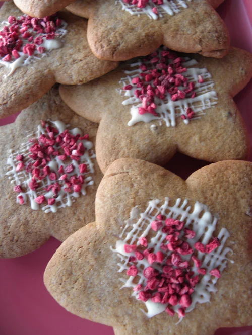 Rose-scented raspberry biscuits — HOWARD MIDDLETON
