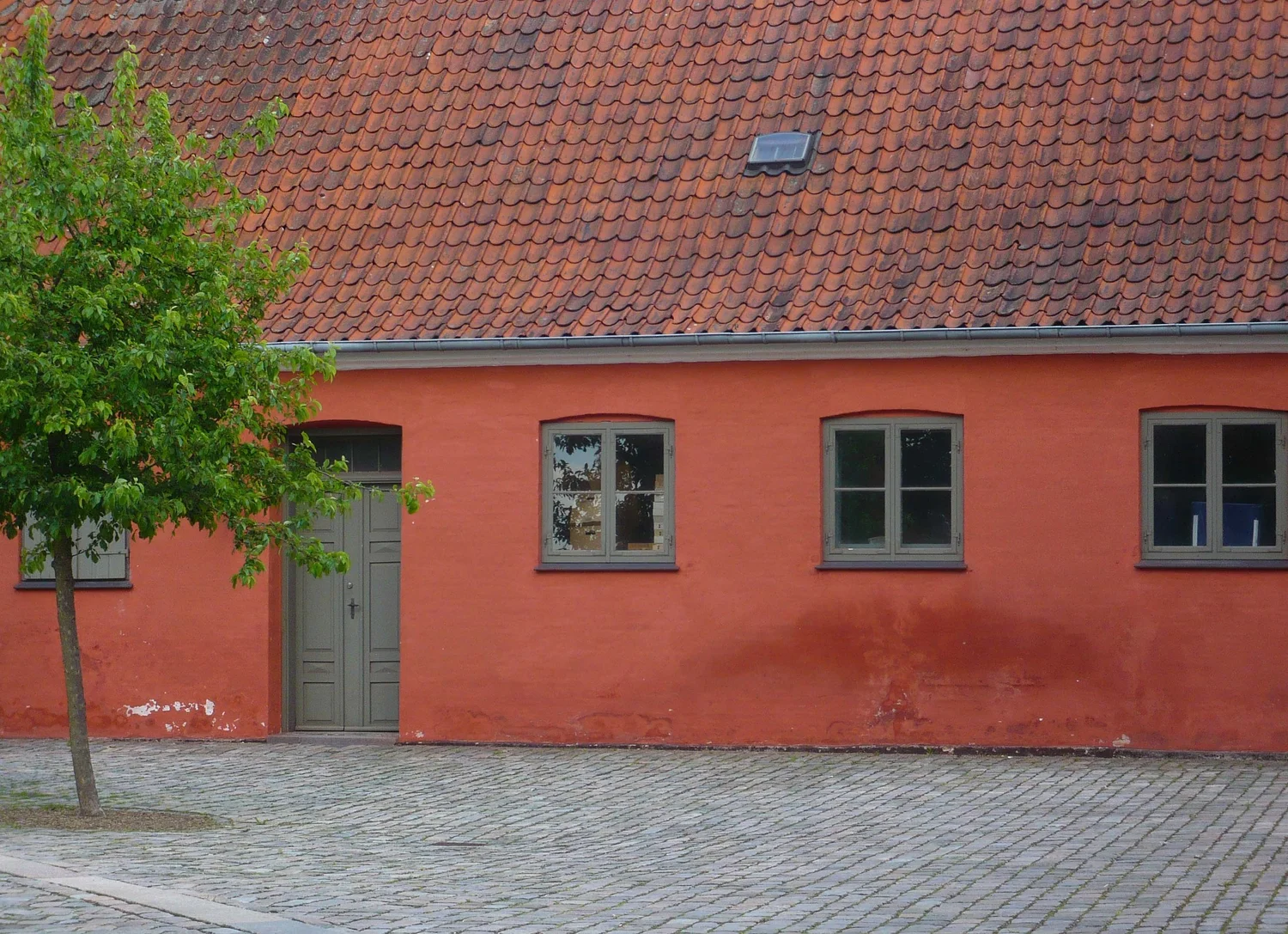 traditional colours for Nordic buildings — danish architecture and ...
