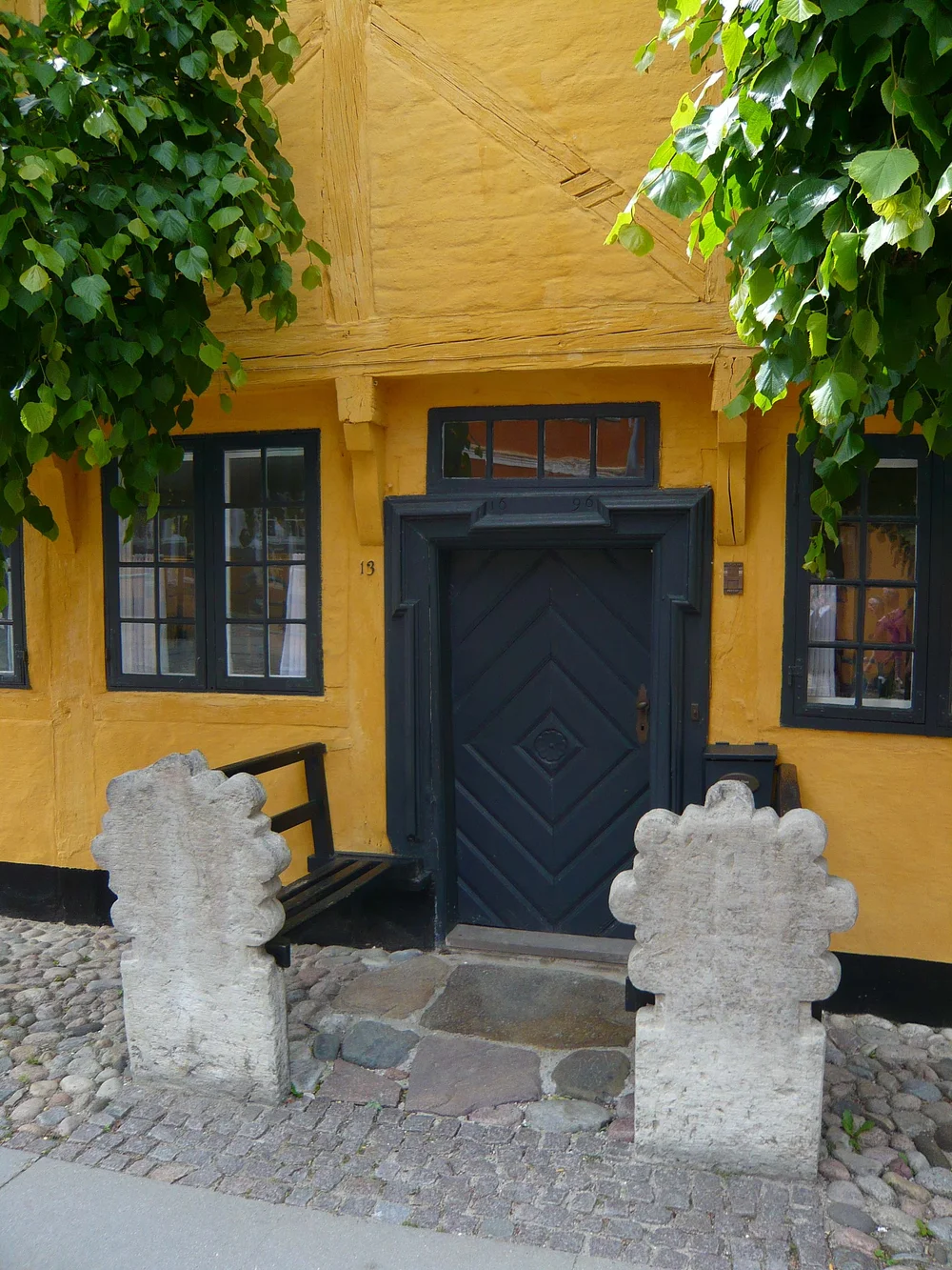 traditional colours for Nordic buildings — danish architecture and ...