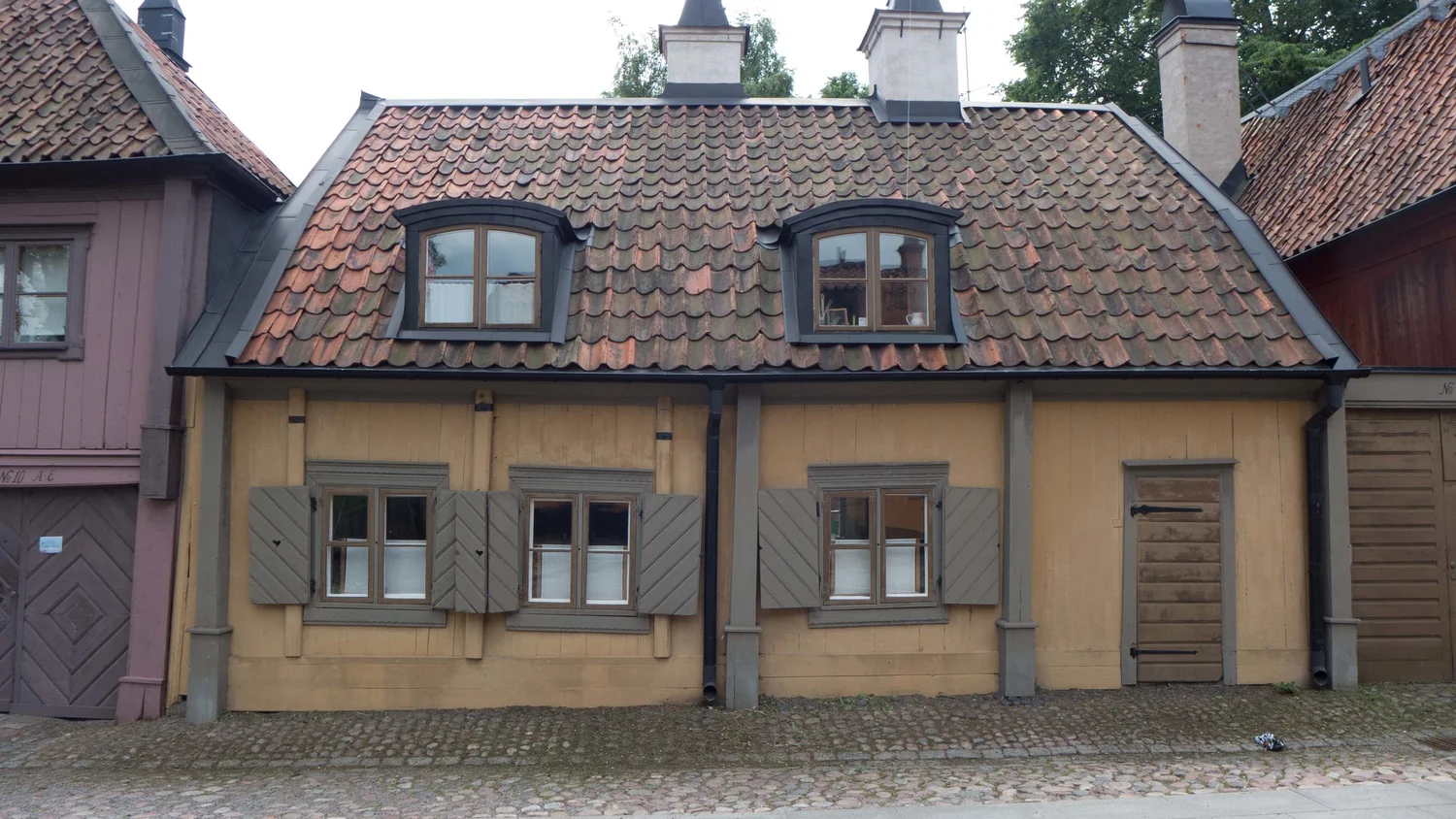 traditional colours for Nordic buildings — danish architecture and ...