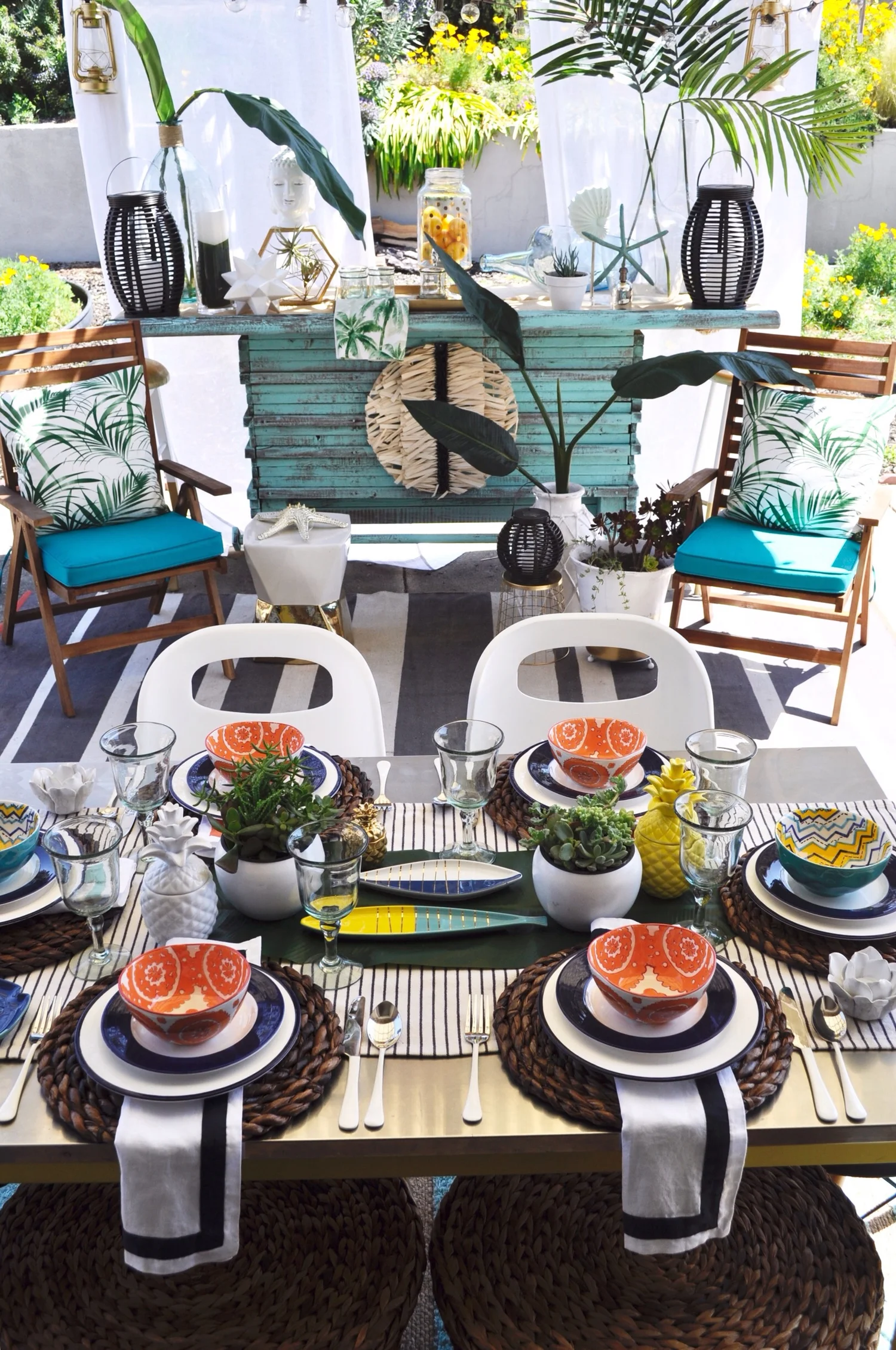 Take the Party Outside — 2 Ladies & A Chair