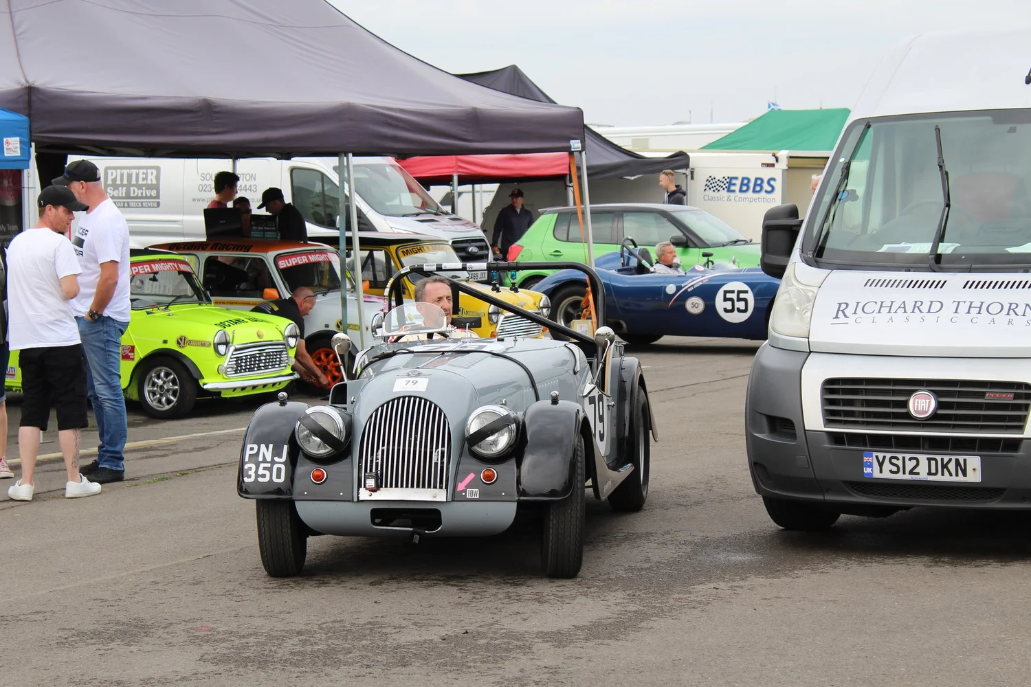 Thruxton Historics (2023) — FISCAR - Keeping the Spirit of 1950s Sports ...