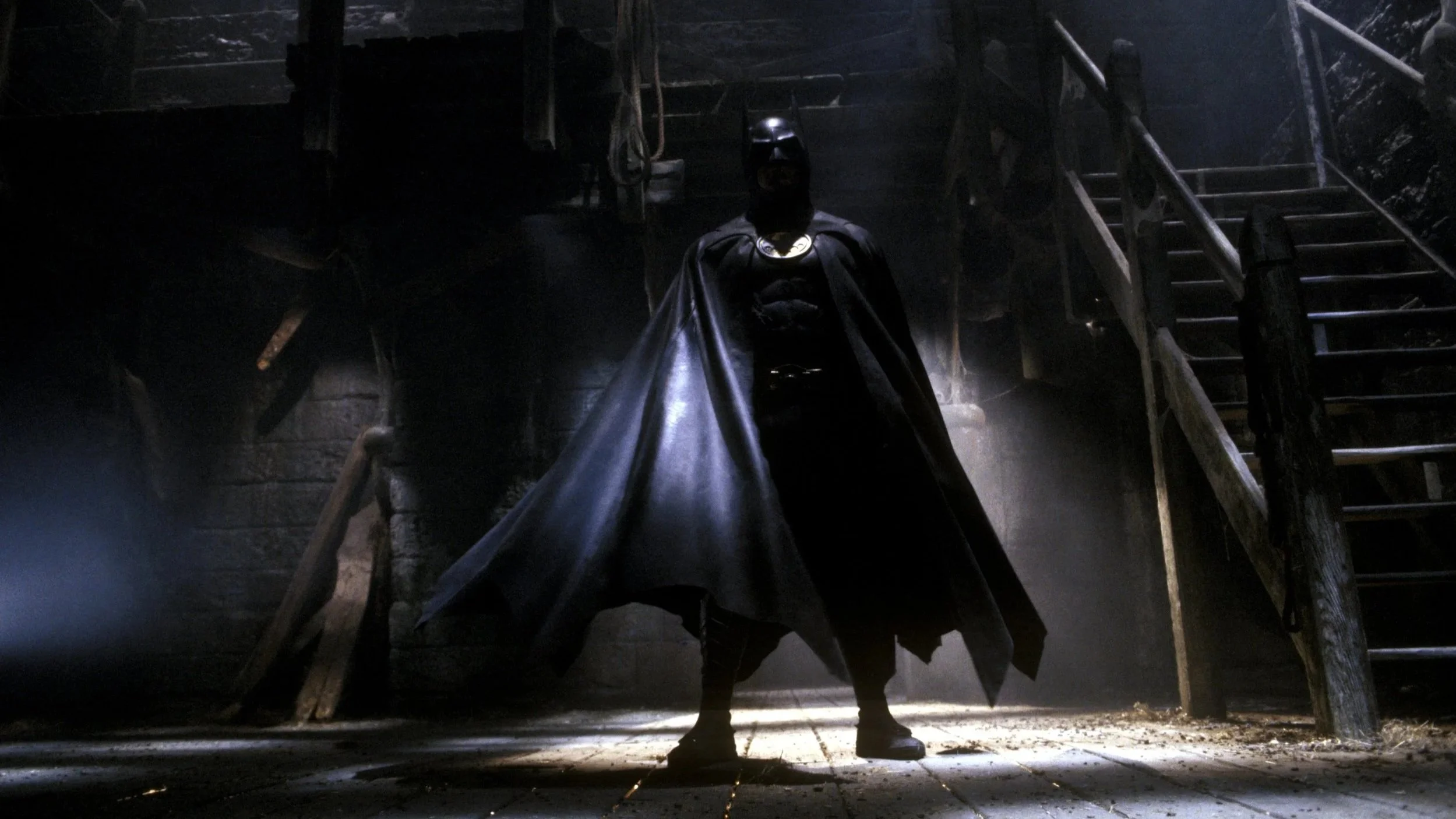 Tom Hiddleston Reveals His Surprising Pick for Best Superhero Movie Of ...