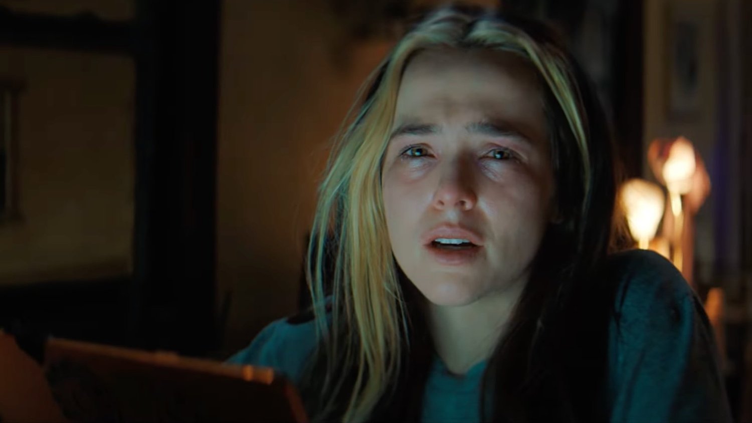 Zoey Deutch Is Obsessed with Social Media Fame in Teaser Trailer for ...