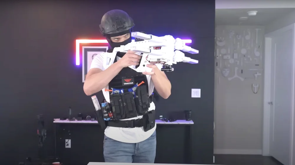 This Custom-Built NERF Gun Can Fire 2560 Darts Per Minute! — GeekTyrant