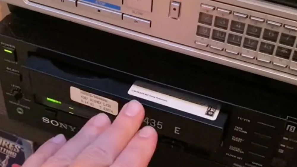 Enjoy These Nostalgic Sounds From The 1980s and 1990s — GeekTyrant