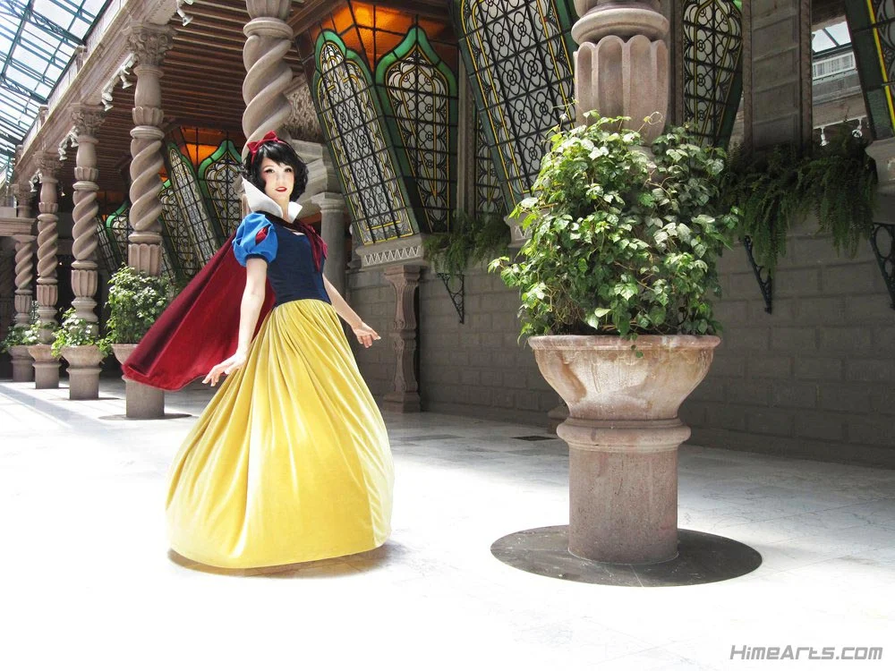 Snow White - Best of Cosplay Collection — GeekTyrant