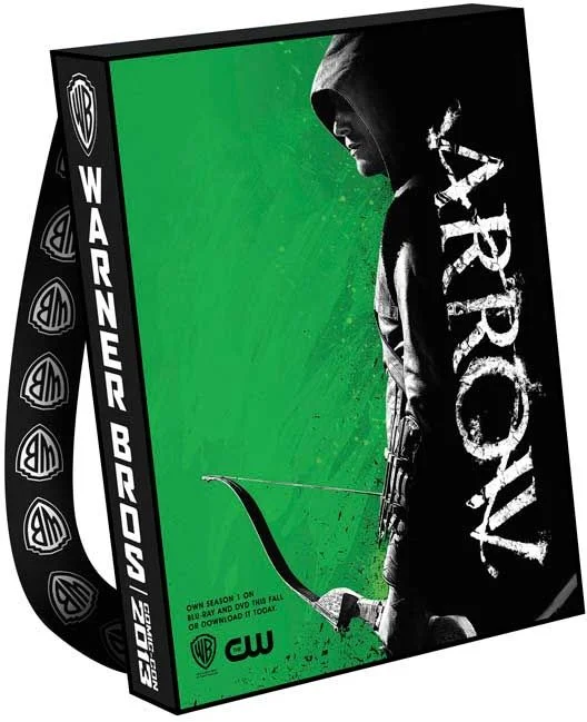 Warner Bros. Unveils Oversized Comic-Con Bags — GeekTyrant