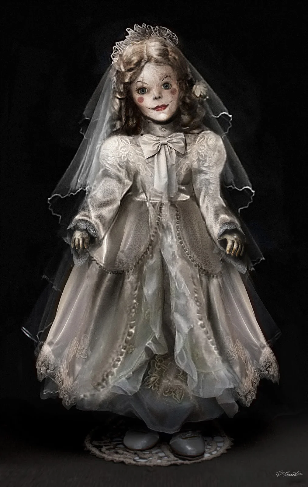 THE CONJURING - Creepy Annabelle Doll Concept Art — GeekTyrant