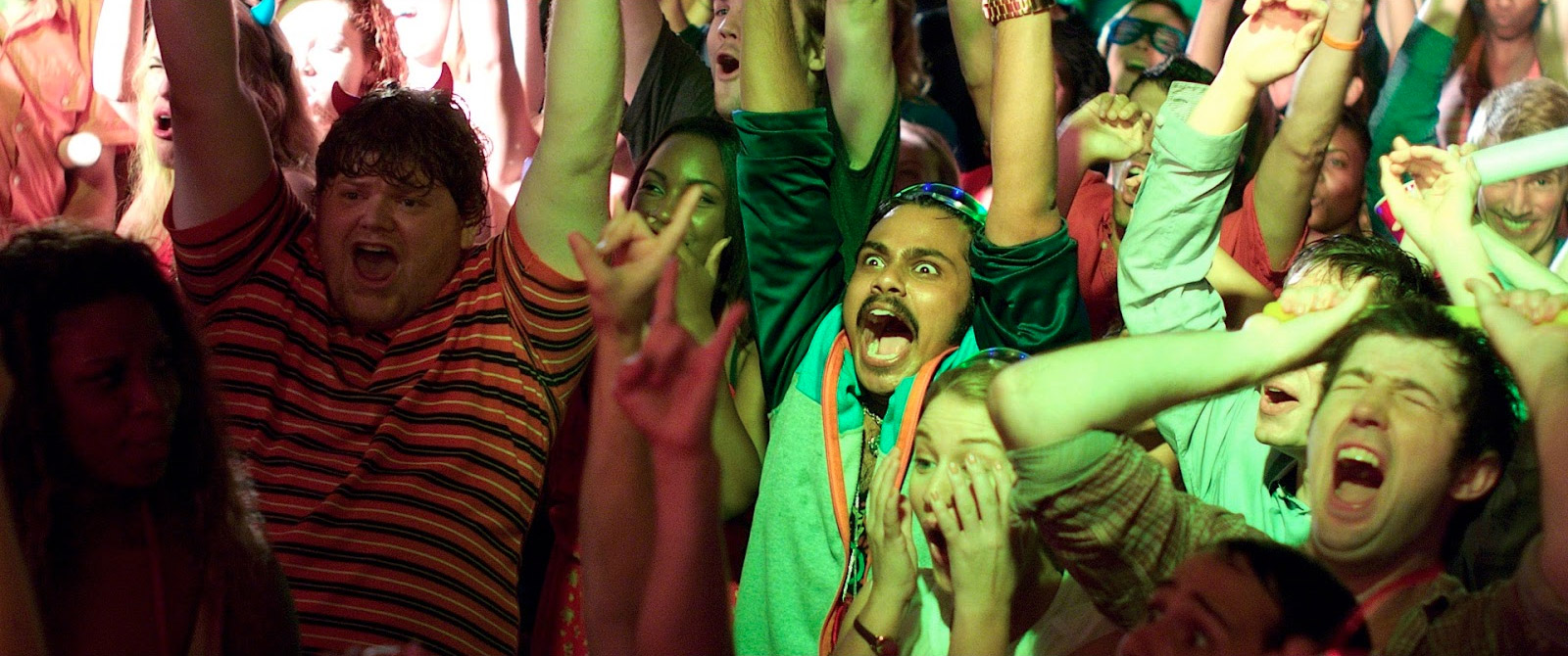 Red-Band Trailer for +1, a Twilight Zone Style College Party — GeekTyrant