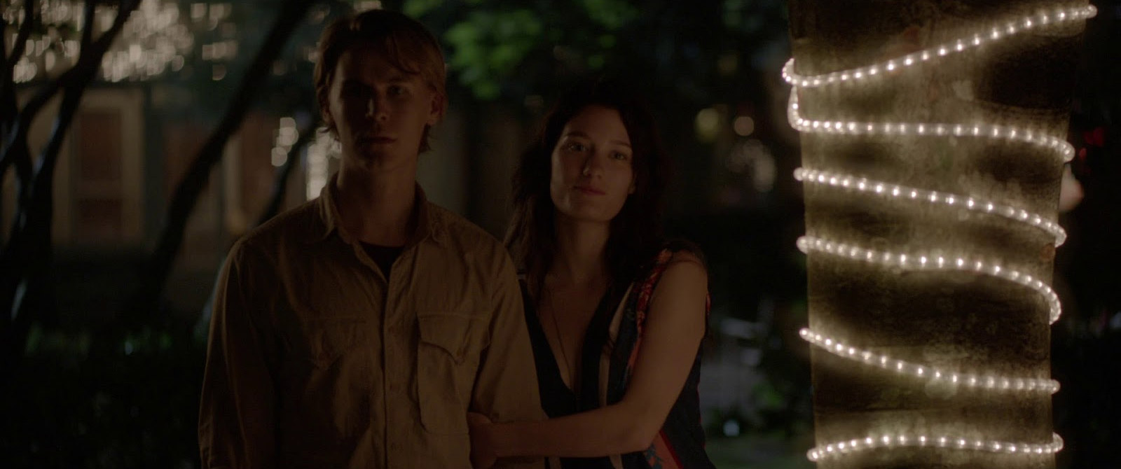 Red-Band Trailer for +1, a Twilight Zone Style College Party — GeekTyrant