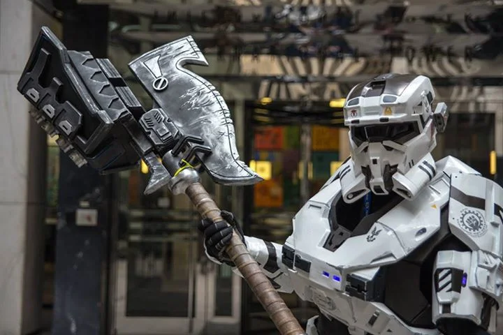 Superb Halo Cosplay - Noble 6 Multiplayer Armor — GeekTyrant